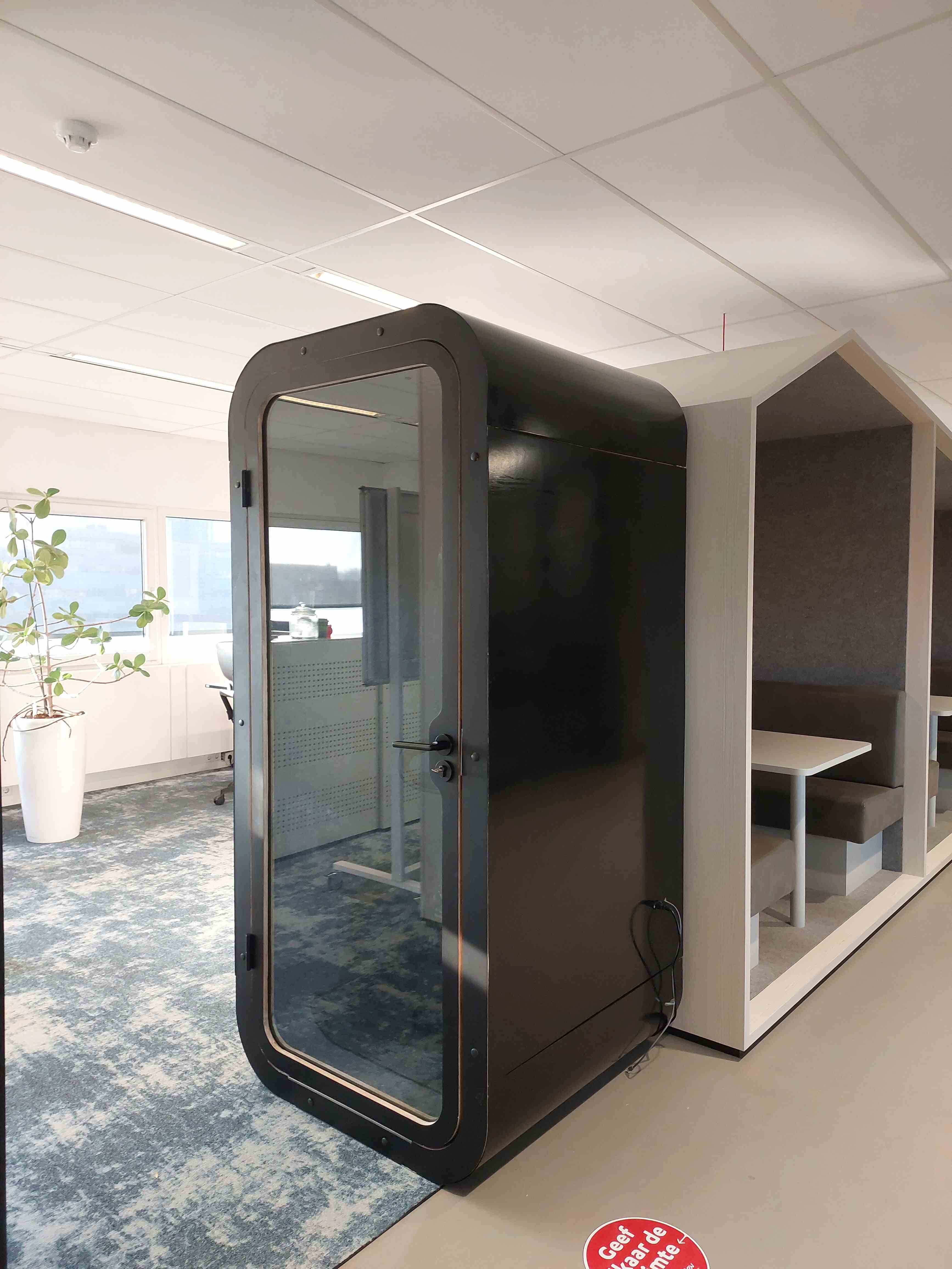 Geluiddichte Telefooncel | agiledesigns.nl – Agile Designs